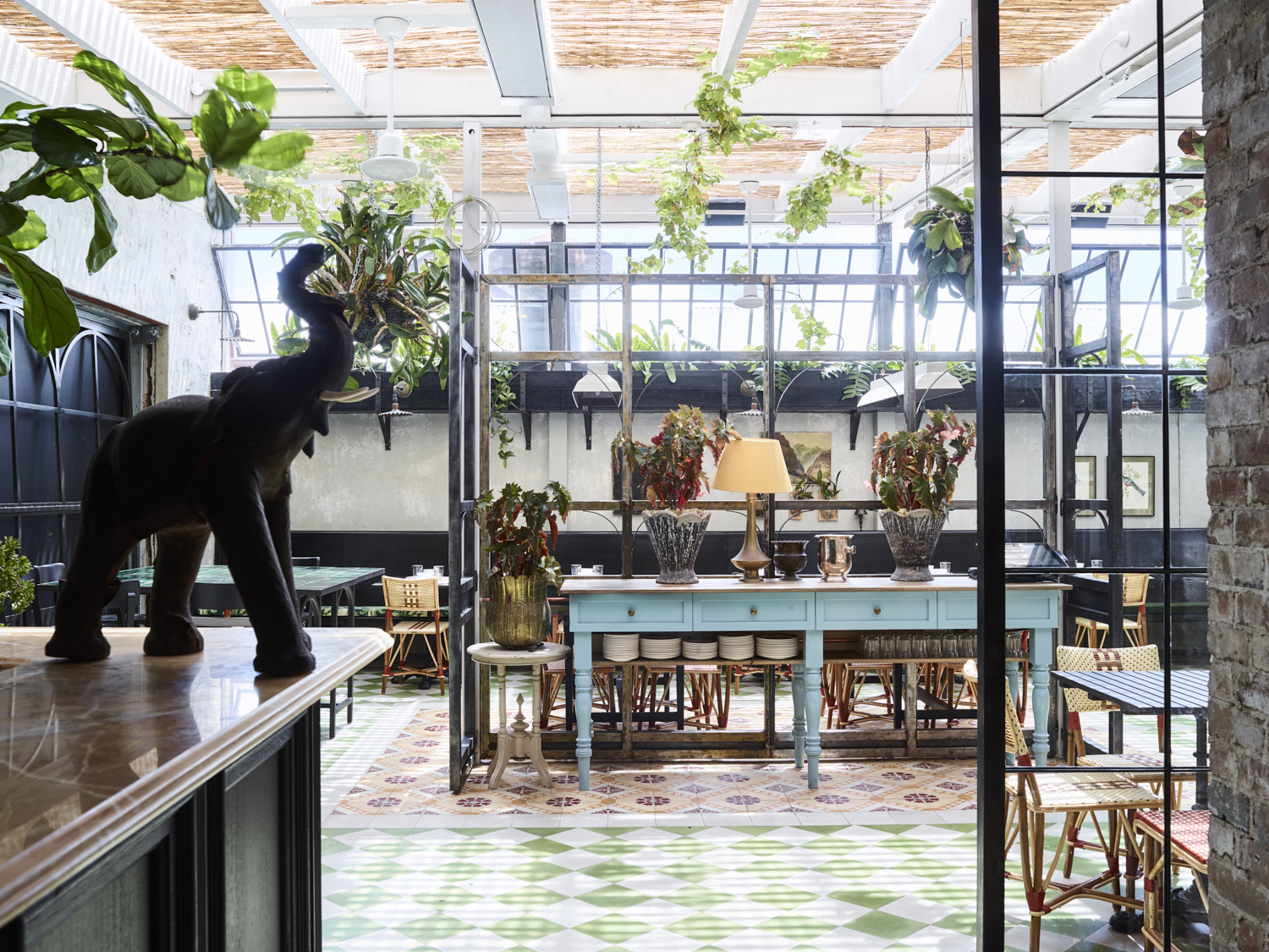Royalty Reinvented – The Queen's Hotel Enmore | Diane Penelope Challis